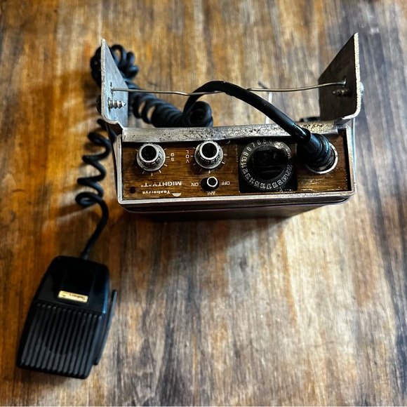 Teaberry | Other | Vintage Cb Radio Teaberry Mighty T Classic Trucker ...